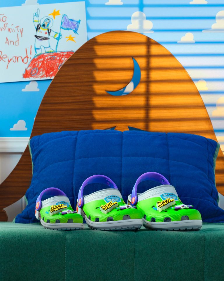 「クロックス」からファミリーで履きたい『トイ・ストーリー』とのコラボレーションアイテムが発売 - DaDaDaD